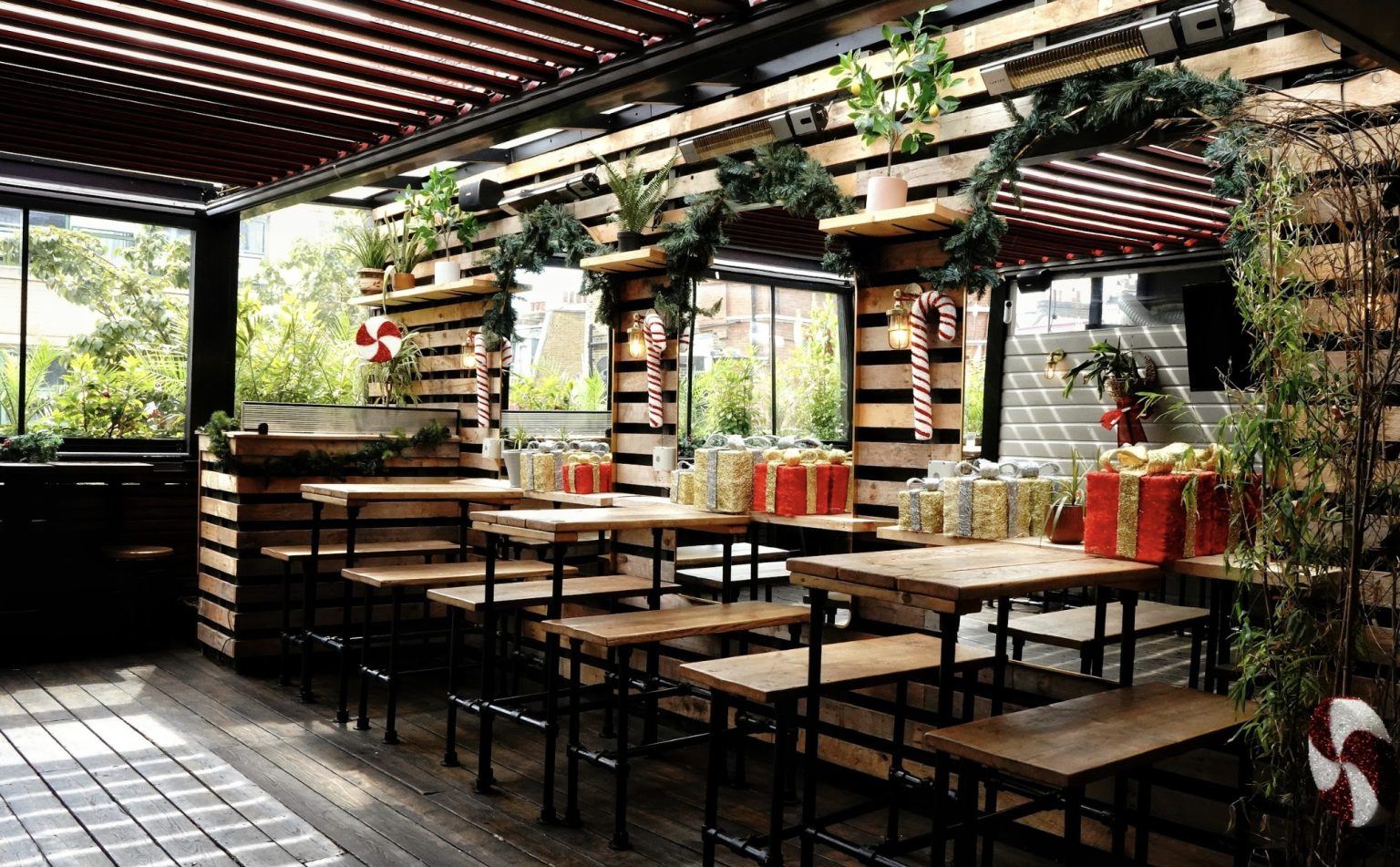 Lock Inn Camden | Rooftop Terrace, DJs & Sunday Roast